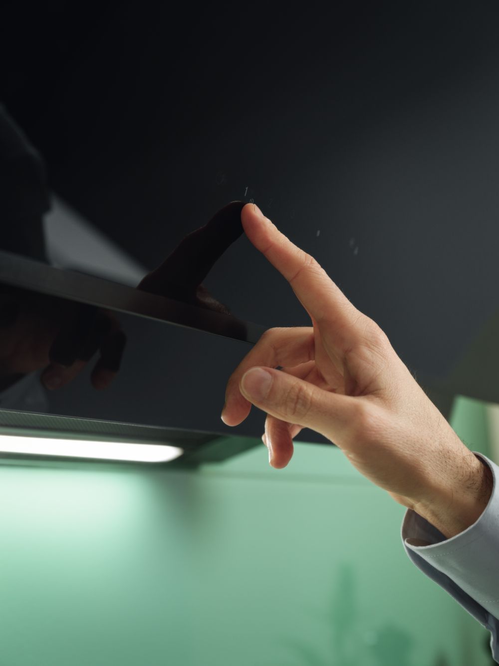 Mythos Vertical Pro Hoods